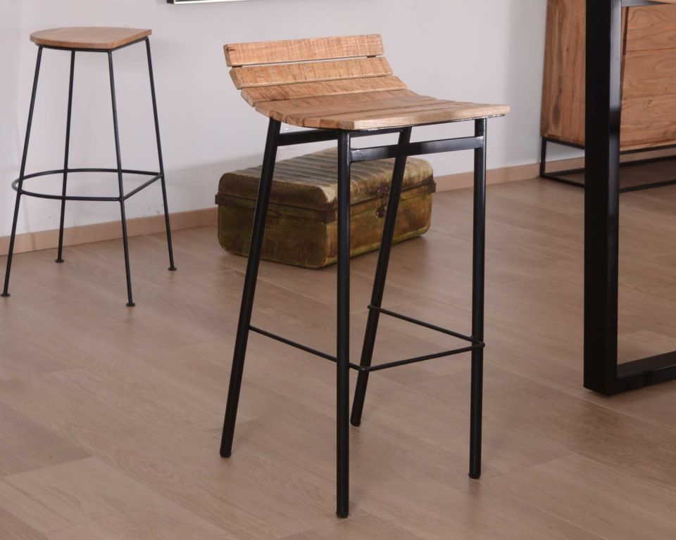 Tabouret de bar design en métal noir et bois massif "Caractère" - 8831