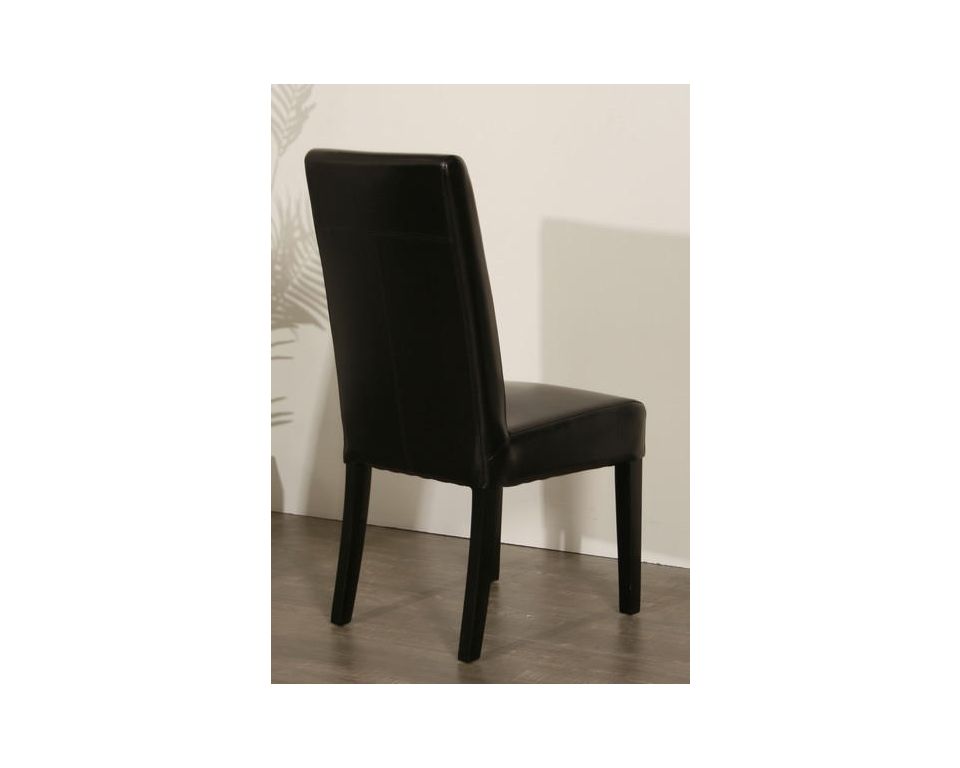 Chaise marron foncé