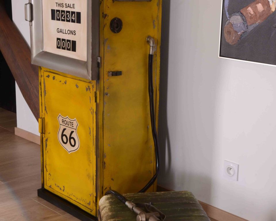 Bar vintage pompe à essence en métal jaune "Crazy" - 9257