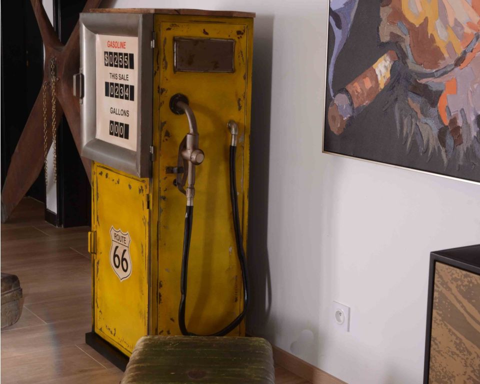 Bar vintage pompe à essence en métal jaune "Crazy" - 9257
